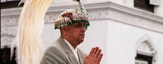 Le roi Gyanendra Shah annonce qu'il est désormais « prêt à remonter sur ...