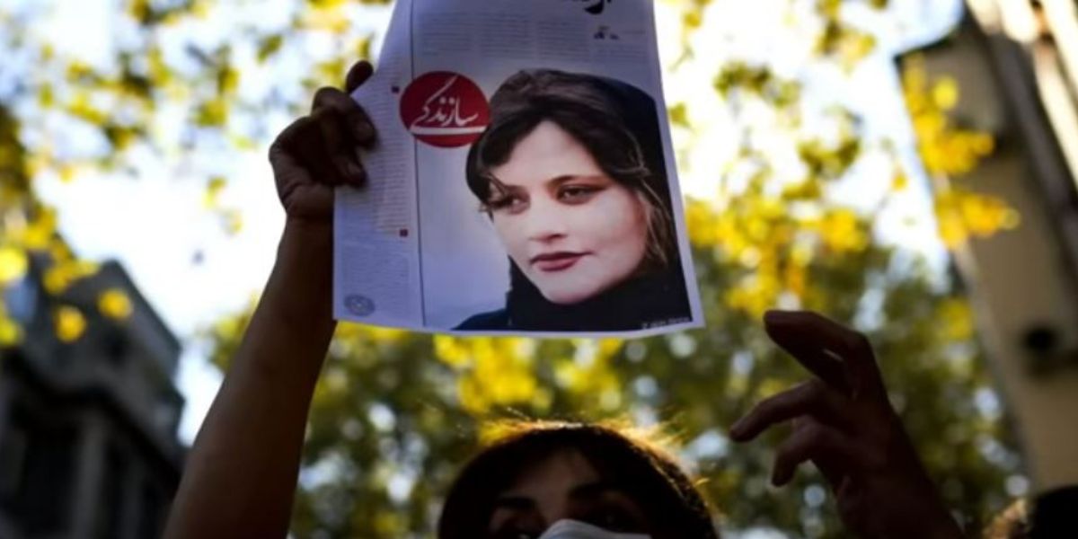 L'émancipation des femmes Iraniennes, le combat des Pahlavi - Revue ...